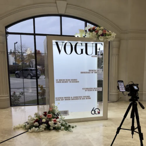 Magazine Photo Booth Toronto | PhotoboothTO